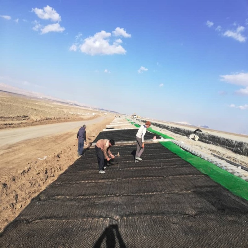 Qom - Tehran - Isfahan High-Speed Train - Geosakht Co