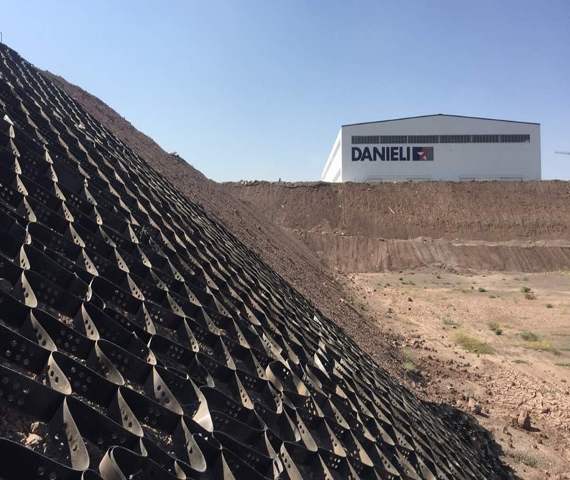 Slope Stabilization of Danieli Factory in Eshtehard - Geosakht Co